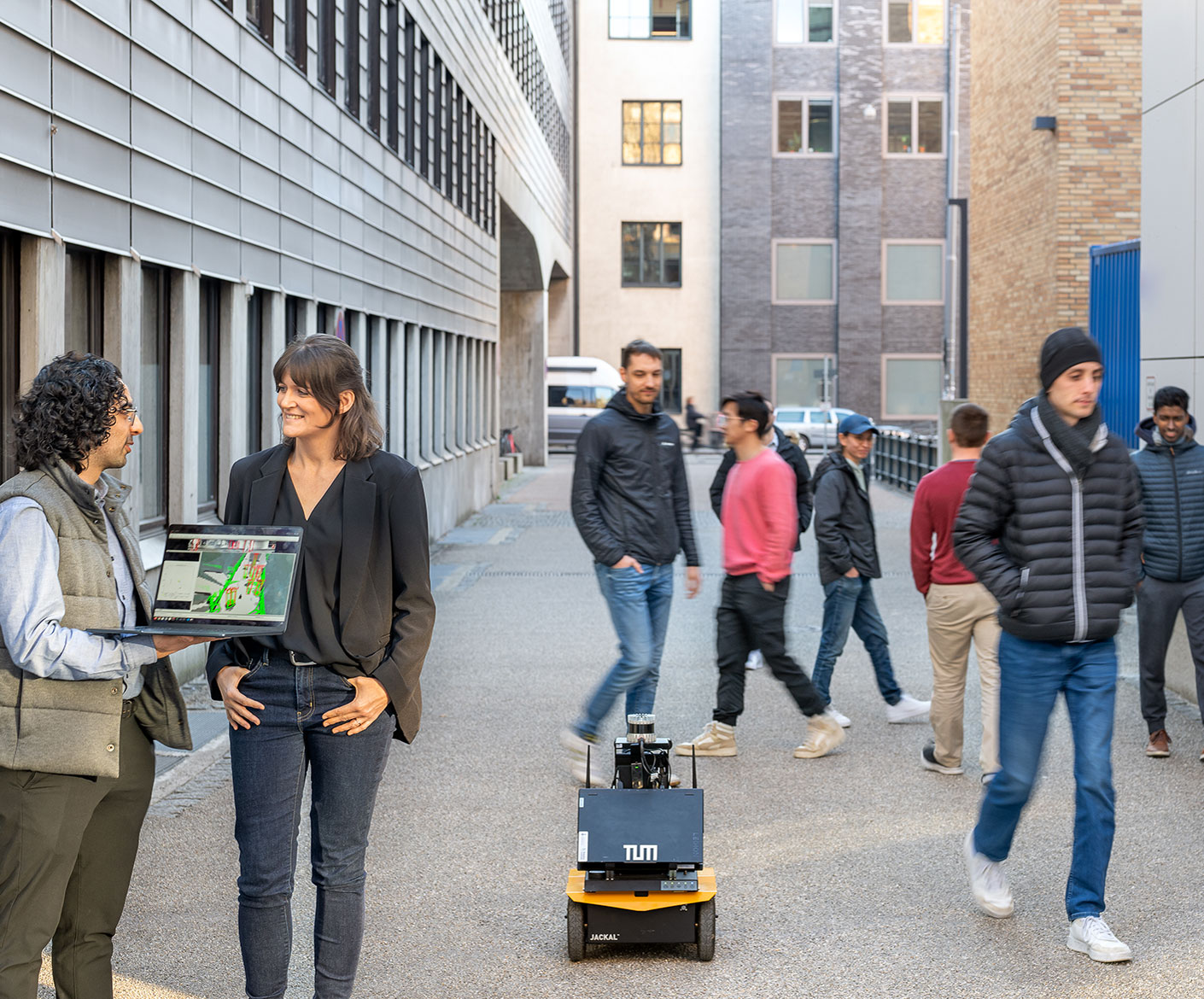 Autonome robot denkt en beweegt als mens | Engineeringnet