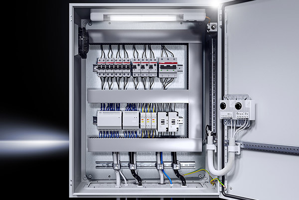 Rittal lanceert rail voor interieuropbouw in compacte AE kasten ...