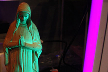 Lichtgevend Mariabeeldje heeft coating van zinksulfide | Engineeringnet